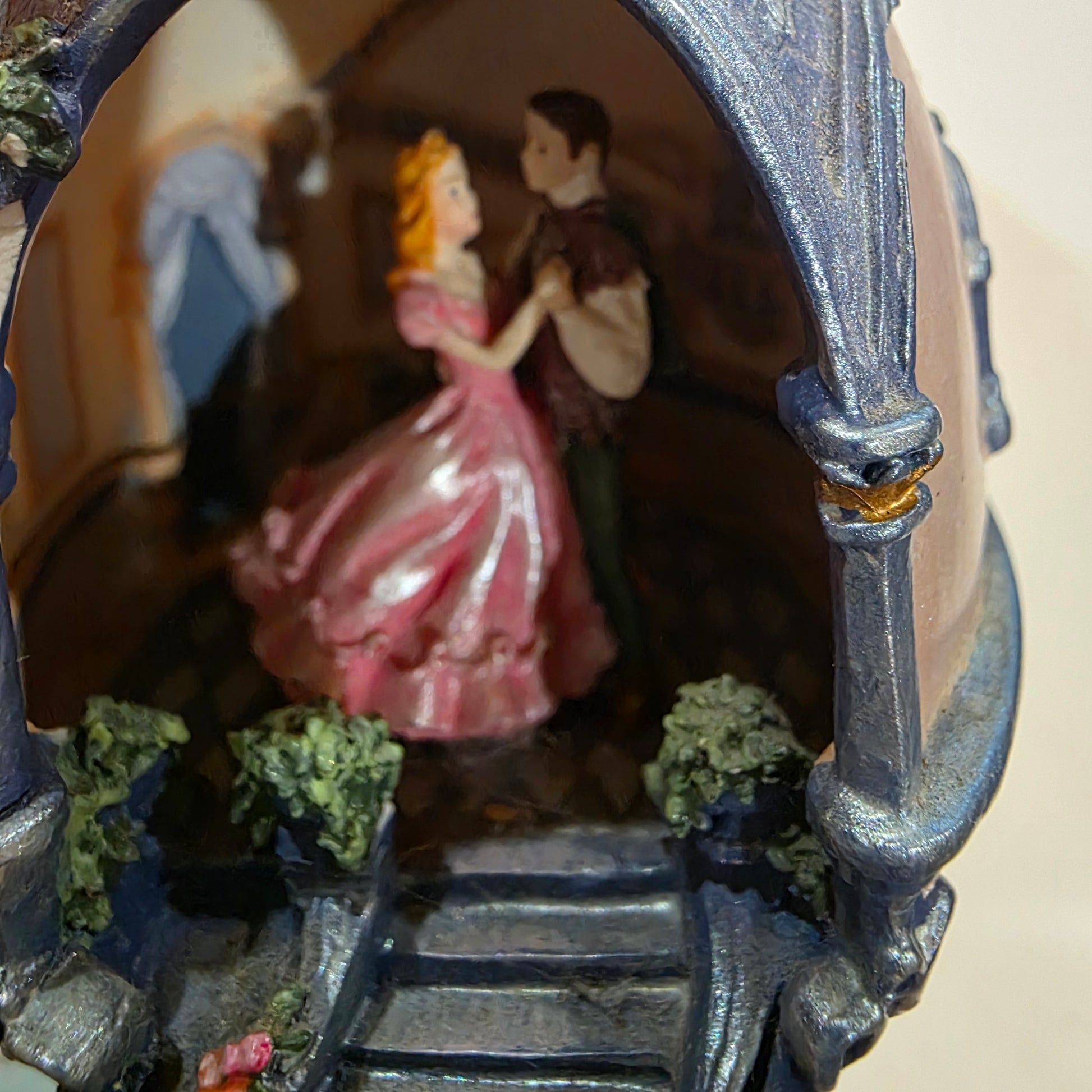 Limited Edition Cinderella Enchanted Waltz Egg Figurine by Franklin Mi ...